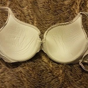 Victoria's Secret | Intimates & Sleepwear | Used Vs Bra With Lace ...